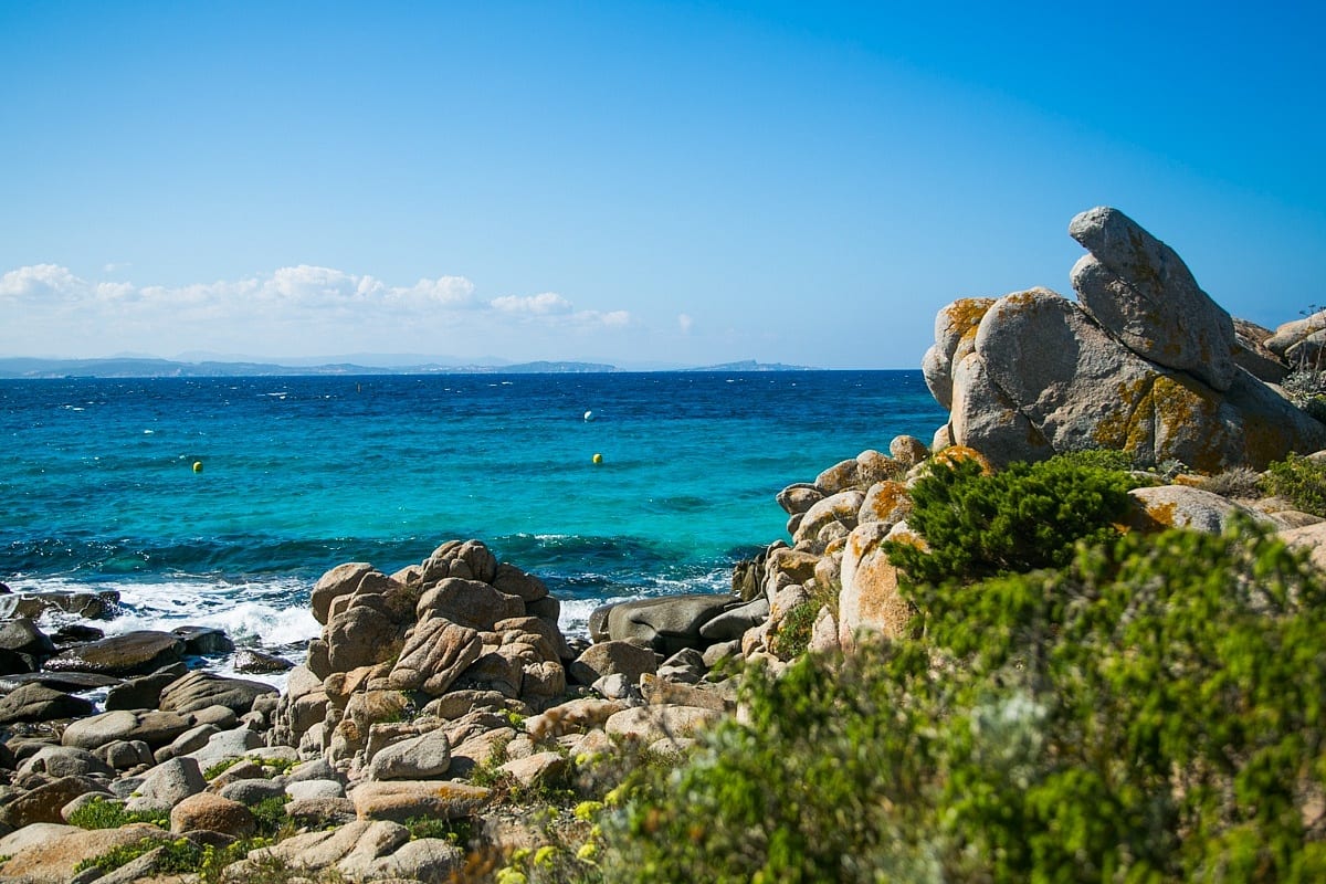 Les îles Lavezzi en Corse : navettes, tarifs et conseils